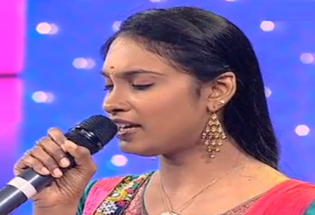 Singer Anjana Sowmya Biography – Age, DOB, Height, Songs, Family Pic