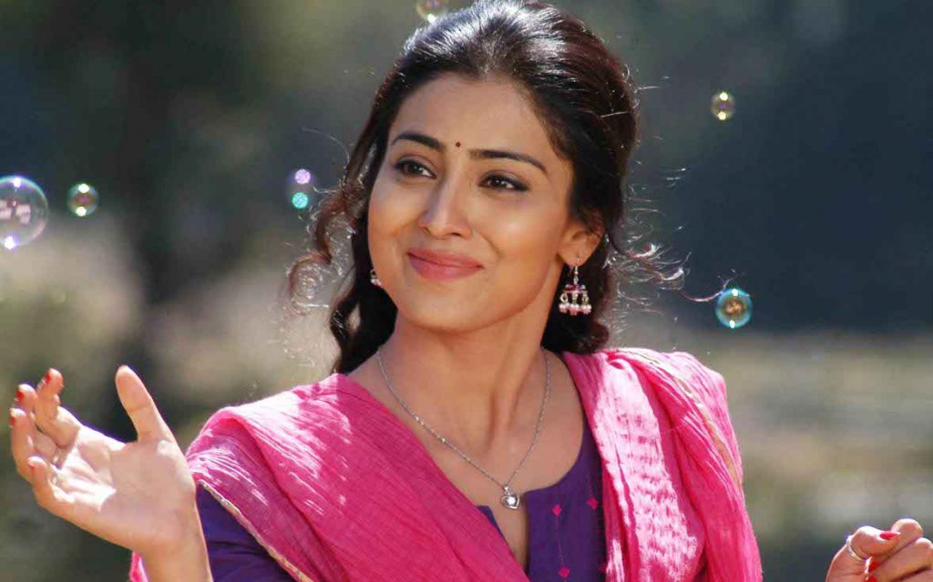 Shriya Saran Biography - Age, Movies, DOB, Height, Weight, Awards ...