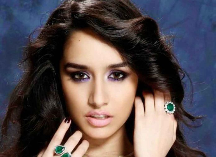 Singer Shraddha Kapoor Biography - Age, Songs, DOB, Height, Weight ...