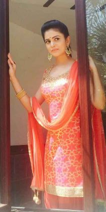 Serial Actress Tanuja Biography - Age, Height, Serials, Images, Family ...