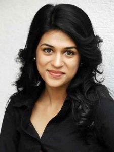 Shraddha Das Biography - Age, Height, Movies, Family, DOB, Marriage ...