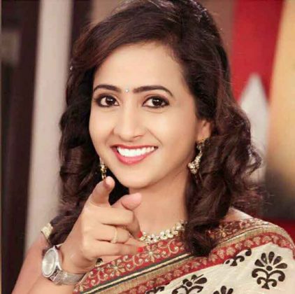 Anchor Lasya Biography – Wiki, Age, Height, TV Shows, Family, Husband ...