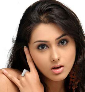 Namitha Biography - Wiki, Real Name, Age, Height, Weight, Family ...